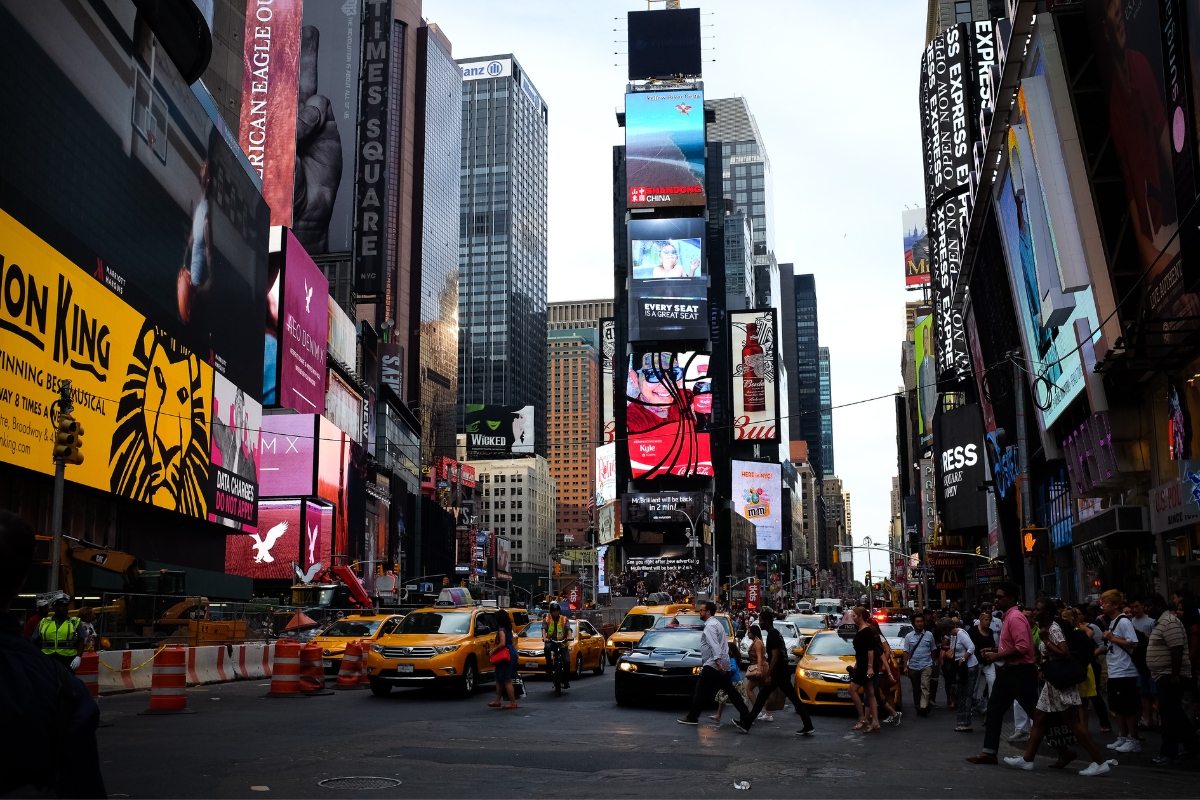 Manhattan: The Heart of the Big Apple - An Extensive Guide